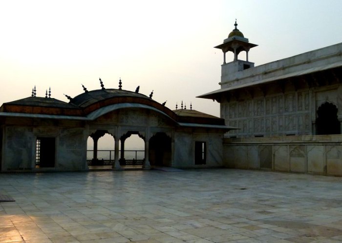 Qila-i-Akbari: The red fort of Agra – My Favourite Things