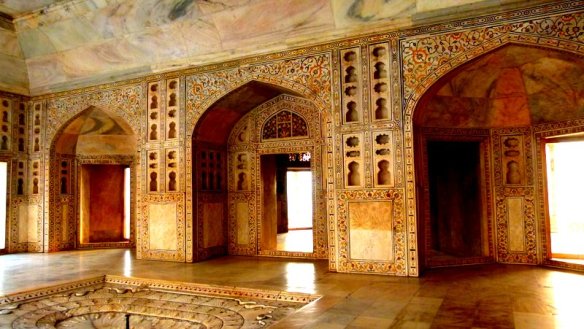 Qila-i-Akbari: The red fort of Agra – My Favourite Things
