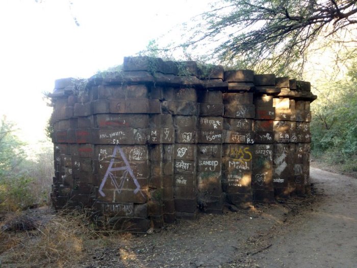 Lonar: Geology, mythology, history and today – My Favourite Things