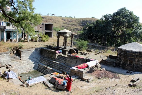 Lonar: Geology, mythology, history and today – My Favourite Things