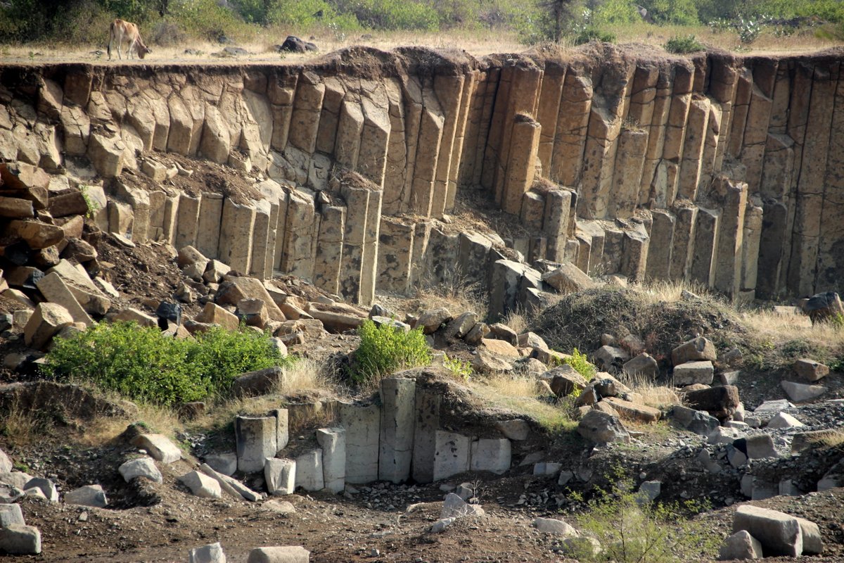 Travel Shot: Columnar basalts on Rajasthan State Highway 19A – My ...