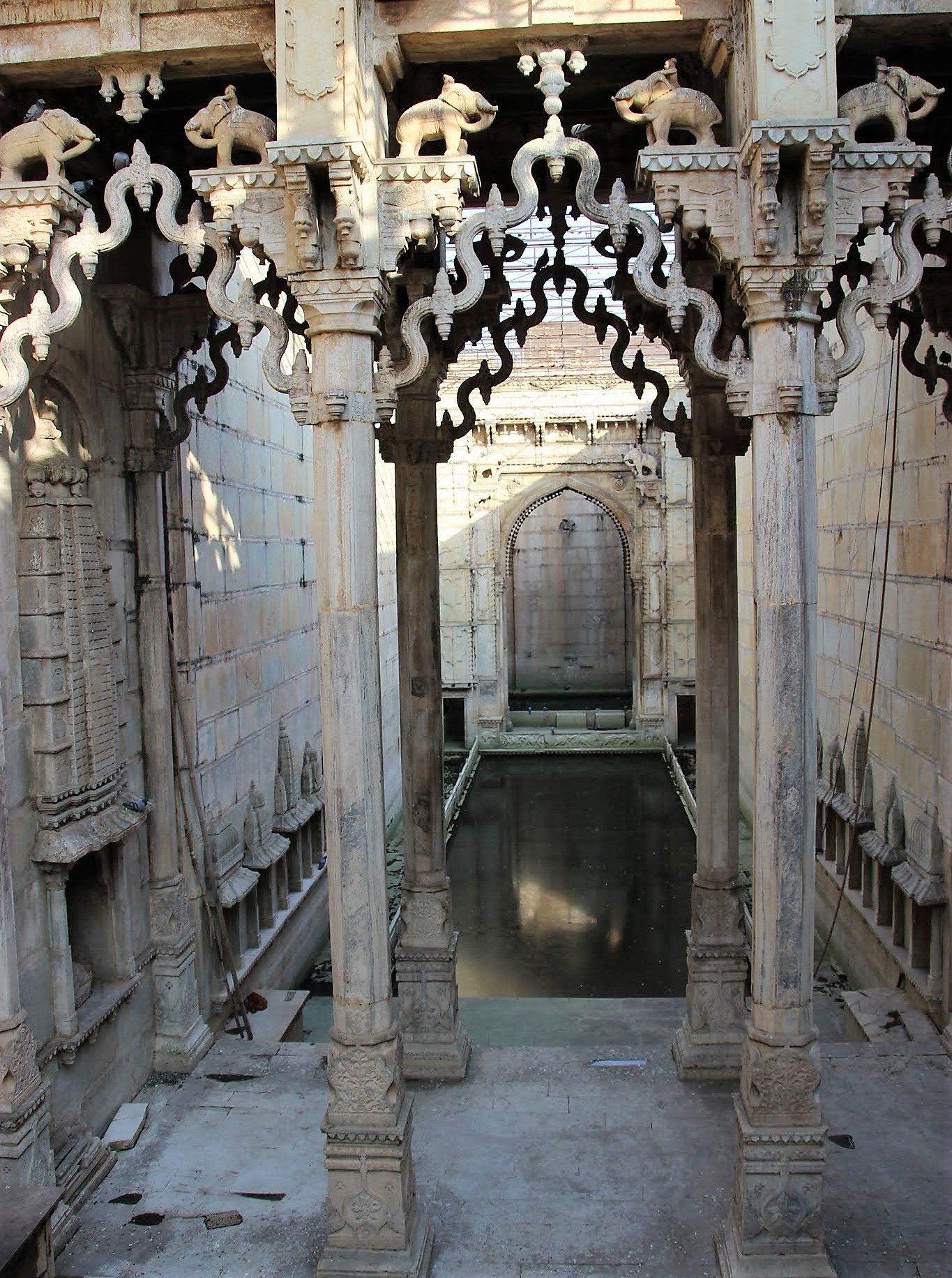 The stepwells of Bundi – My Favourite Things